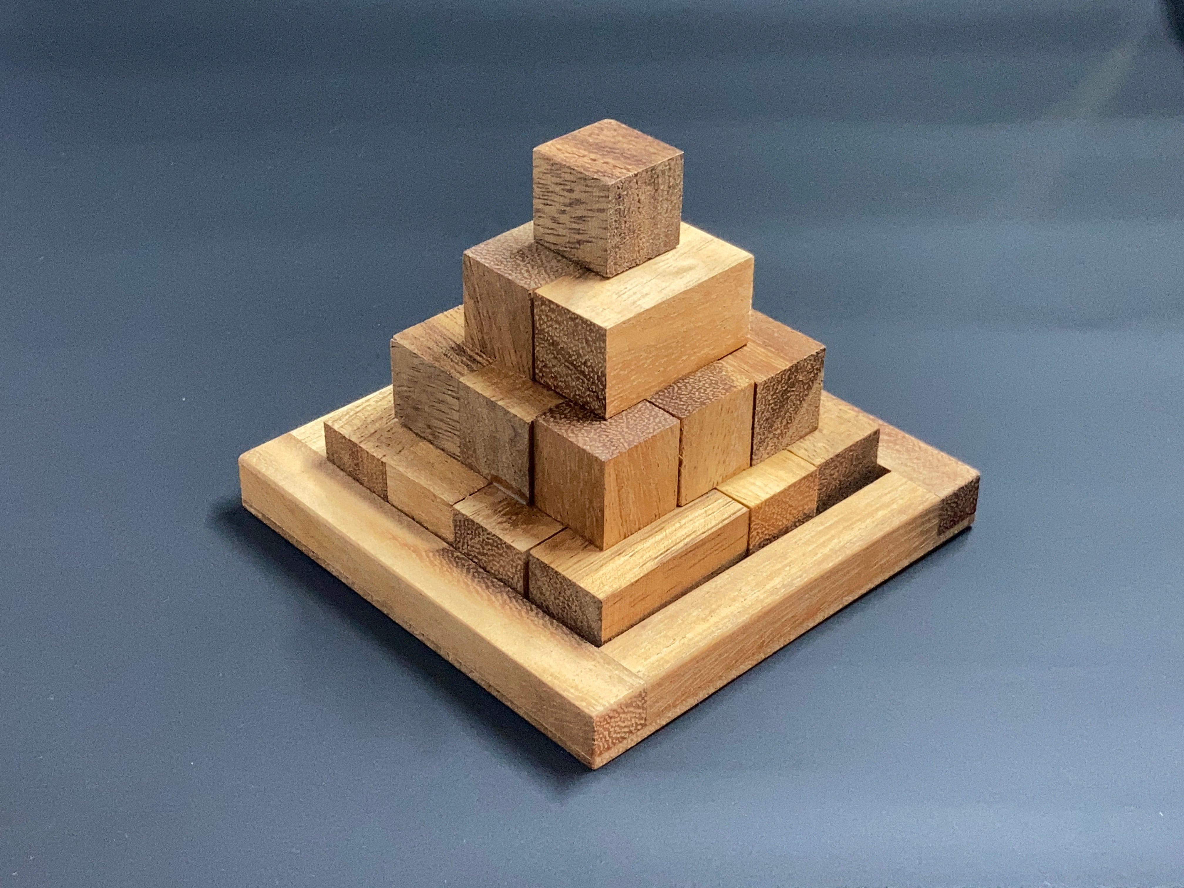 Pagoda Pyramid Puzzle – Kloob
